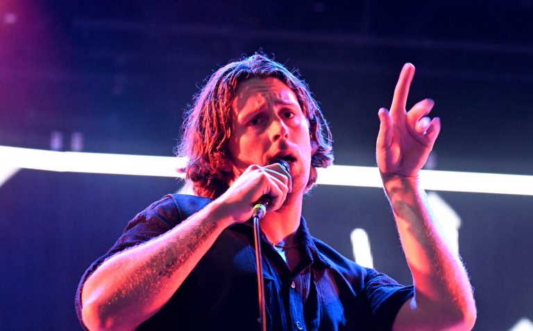 Konsert med Albin Lee Meldau på Stortorget under Malmöfestivalen ...